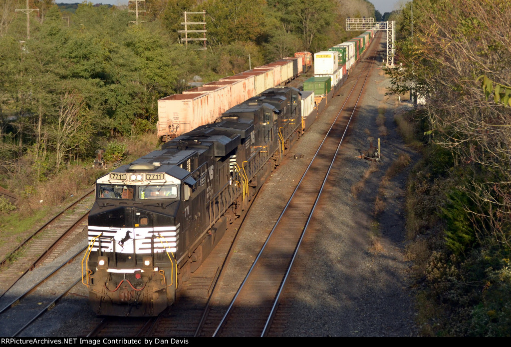 NS ES40DC 7711 leads 211
